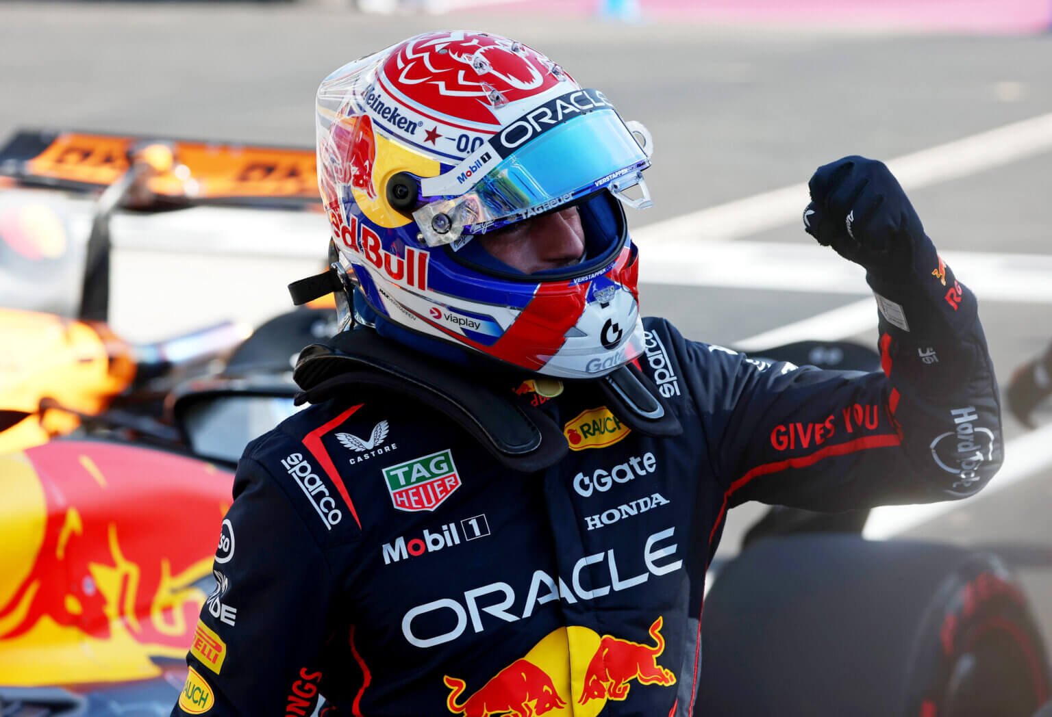 Max Verstappen derrota McLaren e Ferrari e se estabelece como o pole do ...