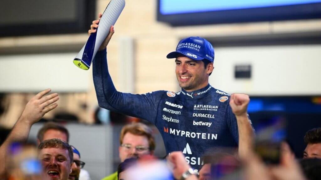 Carlos Sainz brilha no Catar e leva a Williams a um pódio inesperado ...
