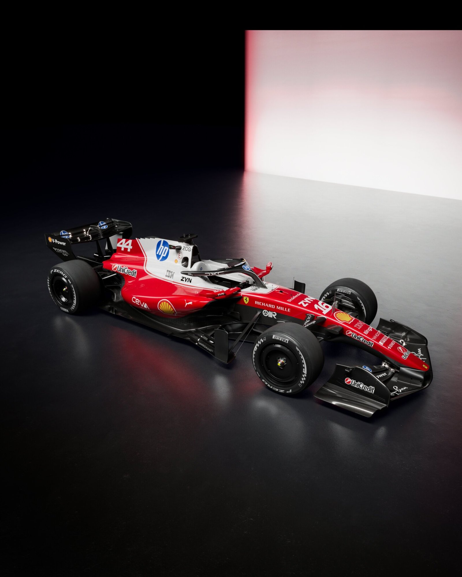 Com uma área maior em branco, Ferrari realiza apresentação do SF-26 ...